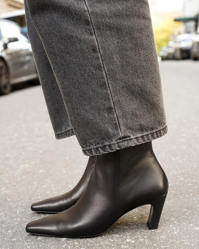 FLATTERED XENIA NAPPA BLACK BOOTS